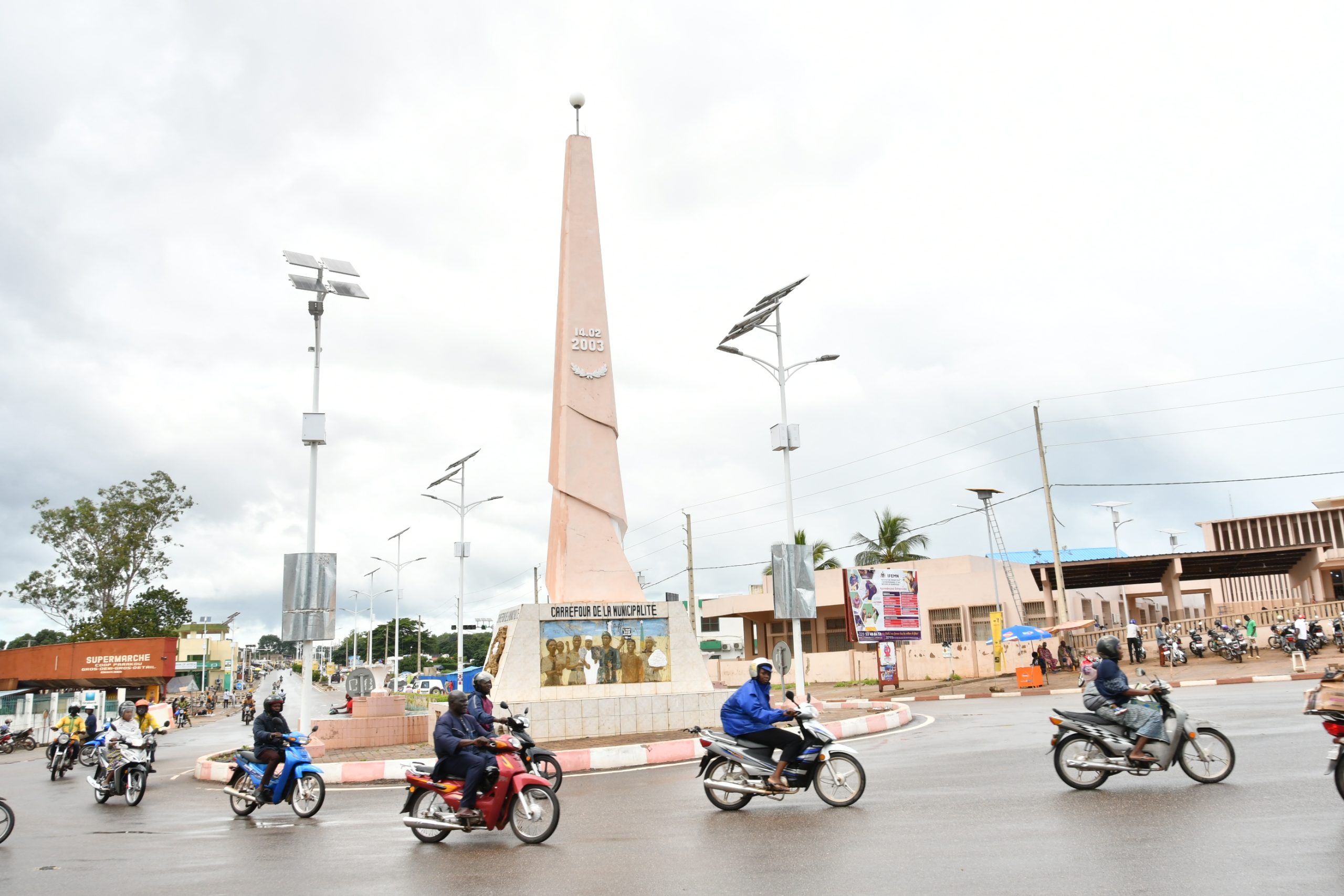 Carrefour de la municipalité - Destination Parakou